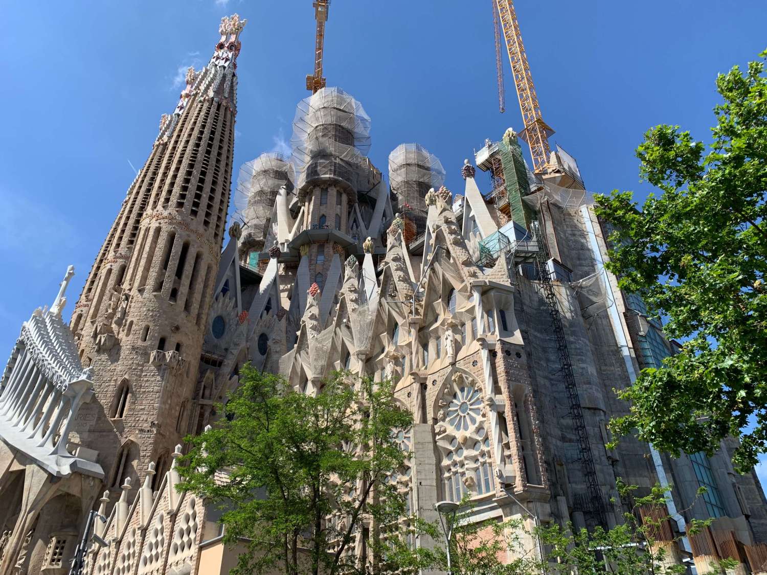 La Sagrada Familia exterior – The Boston Saengerfest Men's Chorus